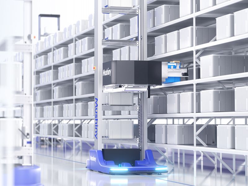 Totes to Person Shuttle AMR - www.g2probots.com